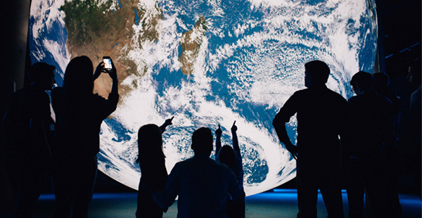 Northwestern Qatar hosts world recognized Earth replica - Northwestern ...